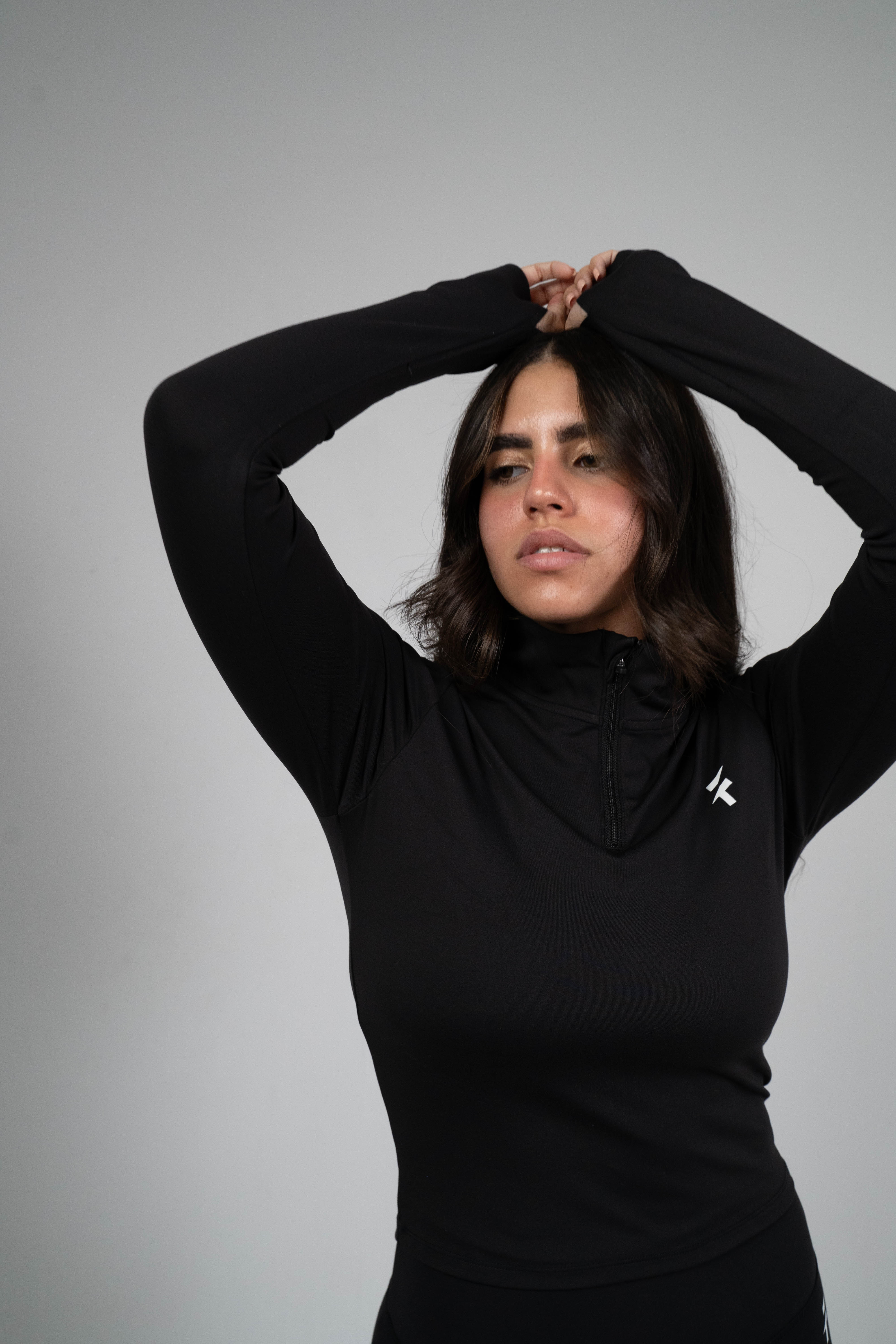 ULTRA SOFT ESSENTIAL ZIPPER BODY FIT TOP - Black – FIT TRIBE